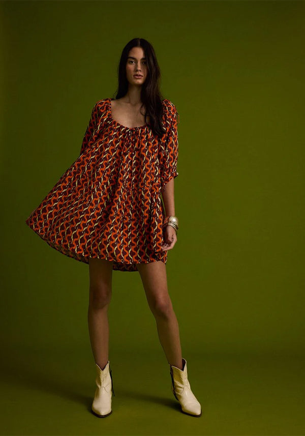 Kinga Csilla– Alterior Motif