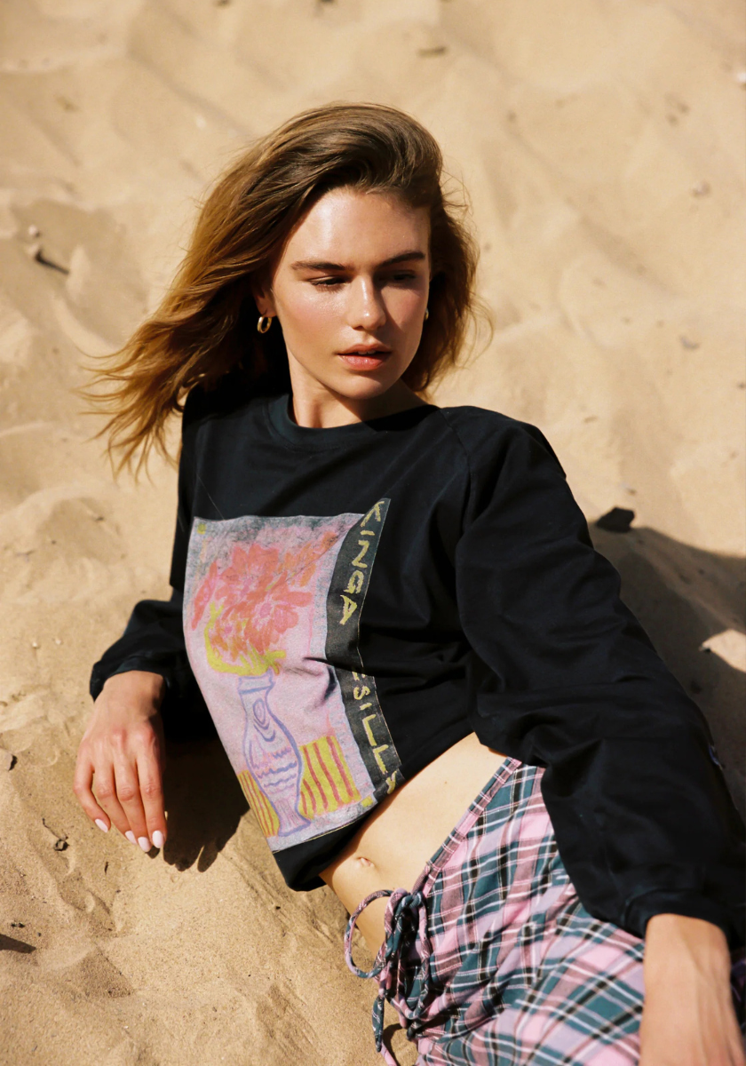 Kinga Csilla– Alterior Motif